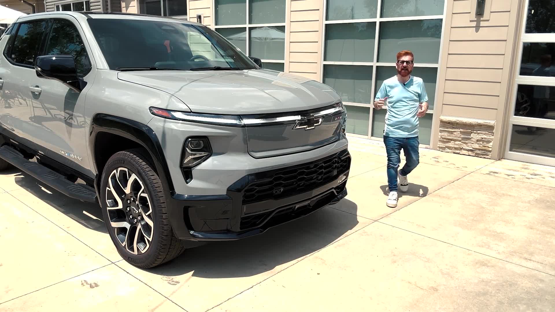 Chevrolet reveals 2024 Silverado EV with remarkable power and range ...