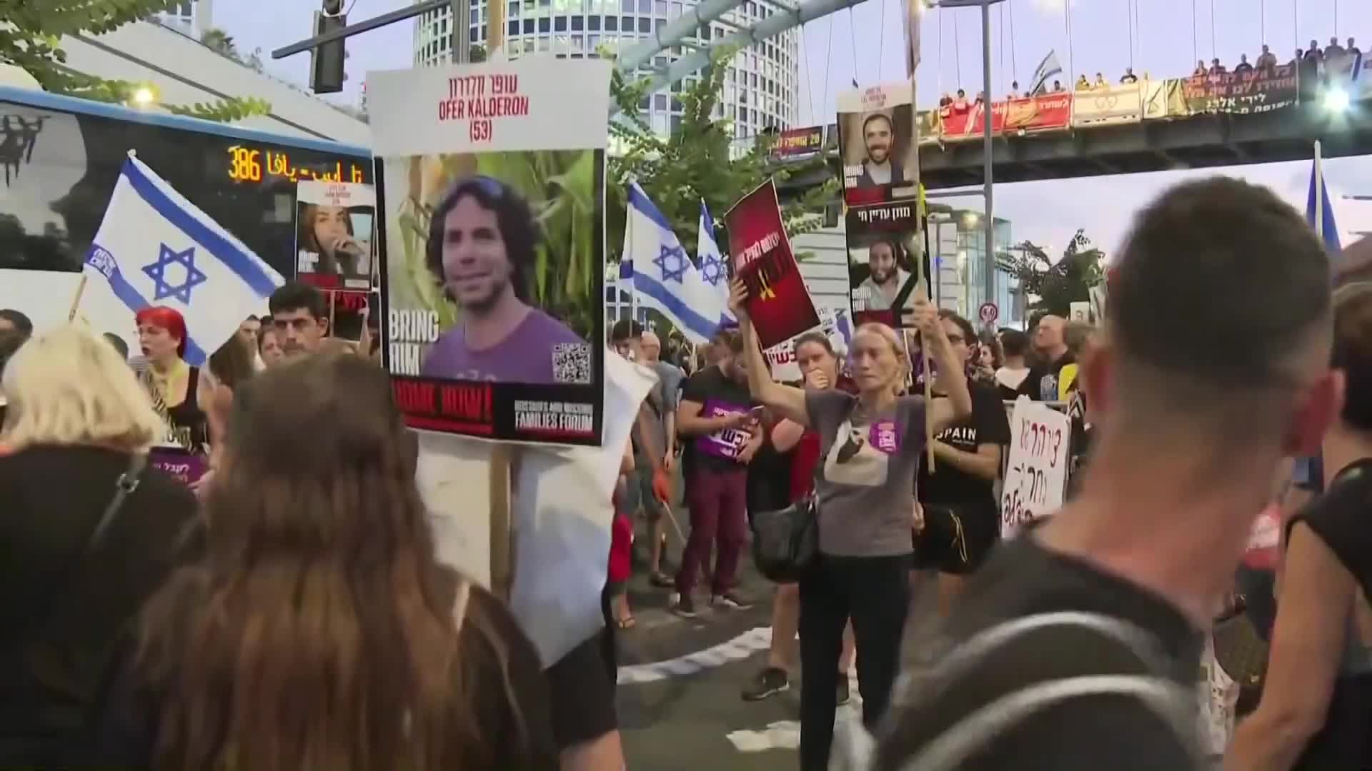 Protestors call for ceasefire deal in Israel – WGN Radio 720 – Chicago ...