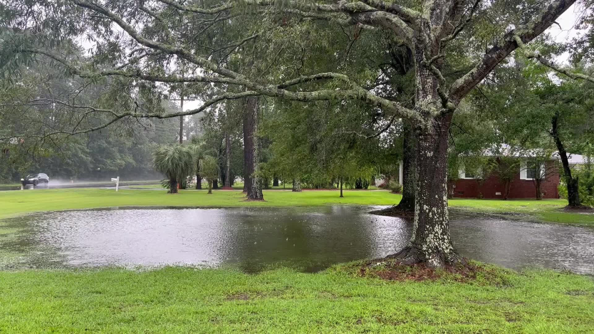 Roads flood in Conway – WBTW