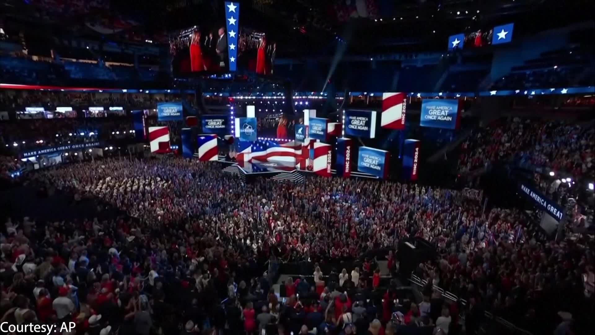Melania Trump enters the arena at final night of the Republican ...