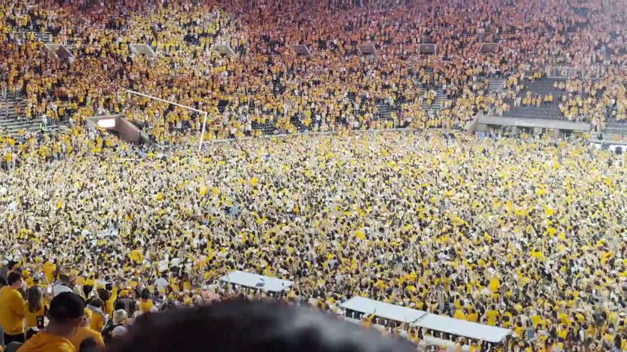 Vol fans tear down Neyland Stadium goalposts again following Alabama ...